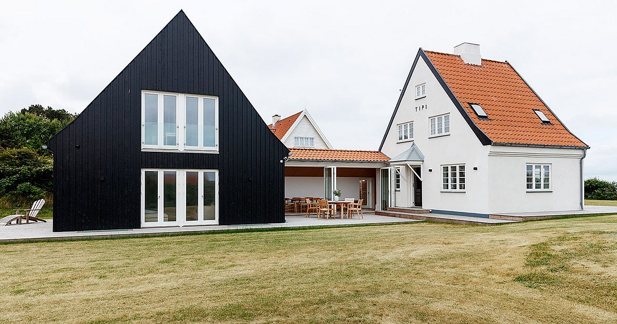 Bevaringsværdigt sommerhus fik renoveret tilbygning i 3 plan